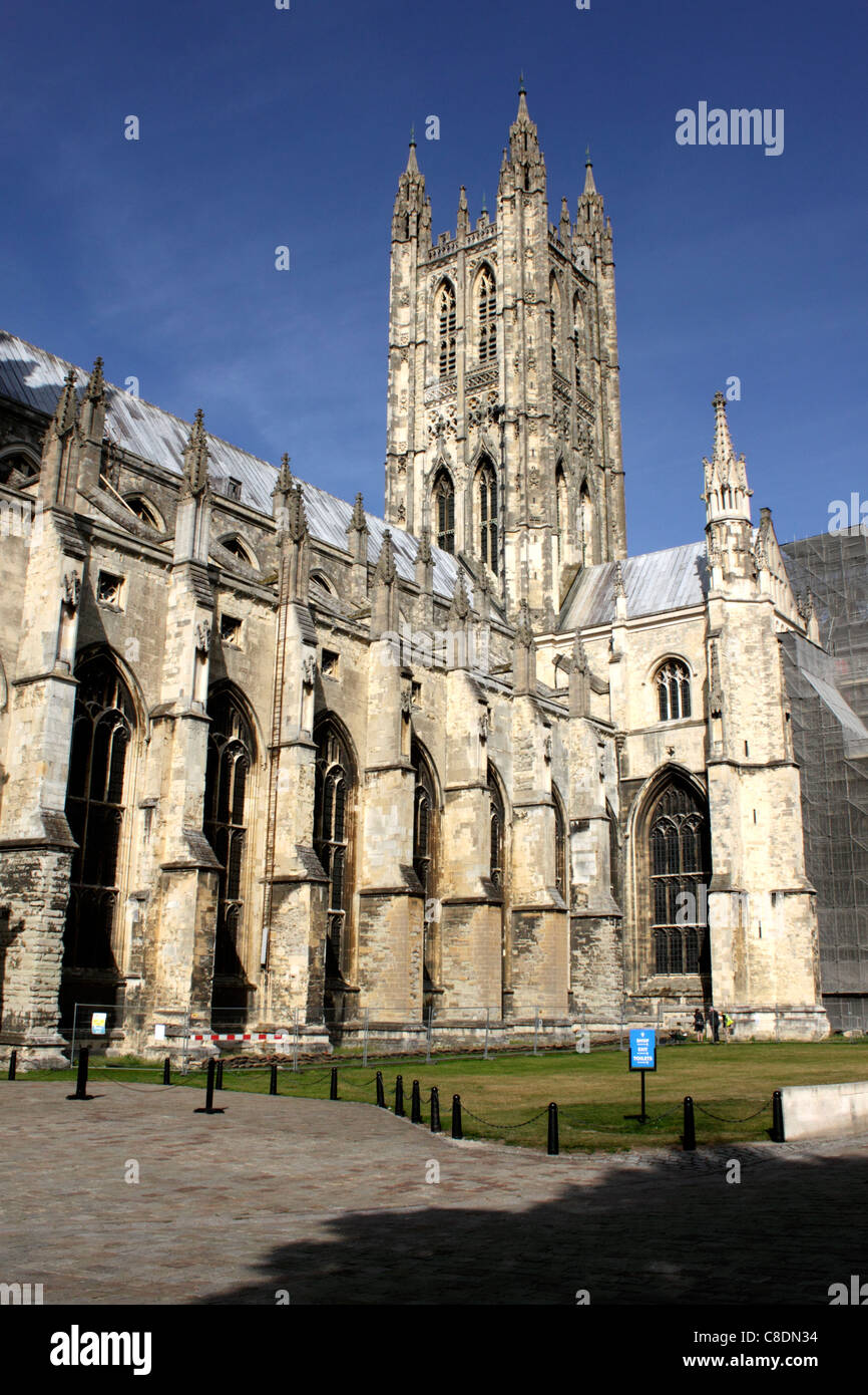 Bell harry tower hi-res stock photography and images - Alamy