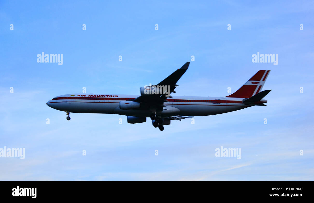 Steward plane hi-res stock photography and images - Alamy