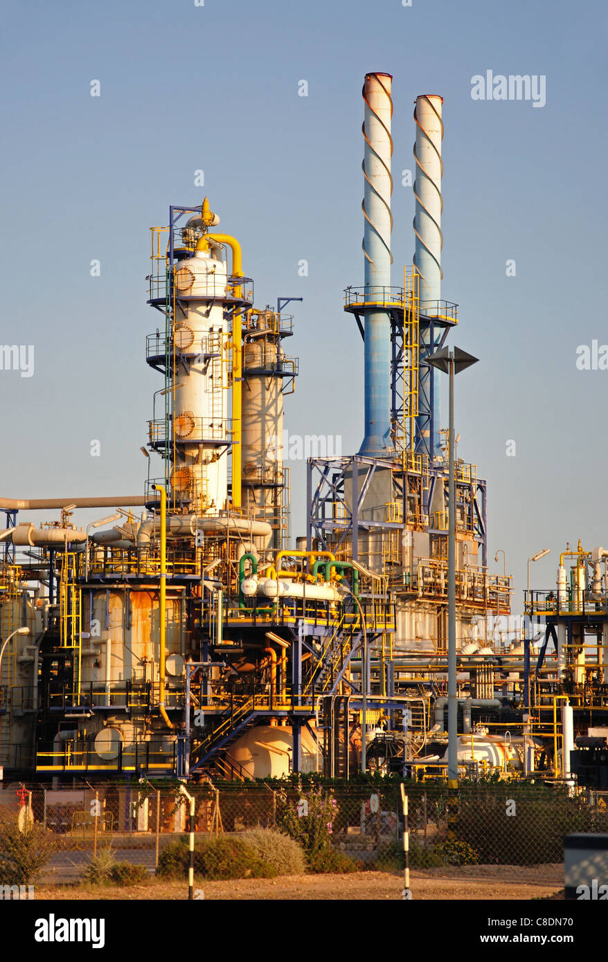 Chemical plant hi-res stock photography and images - Alamy