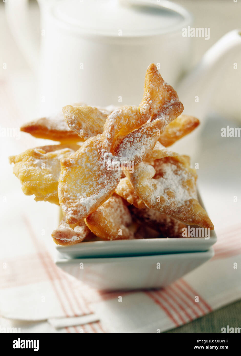 Bugnes hi-res stock photography and images - Alamy