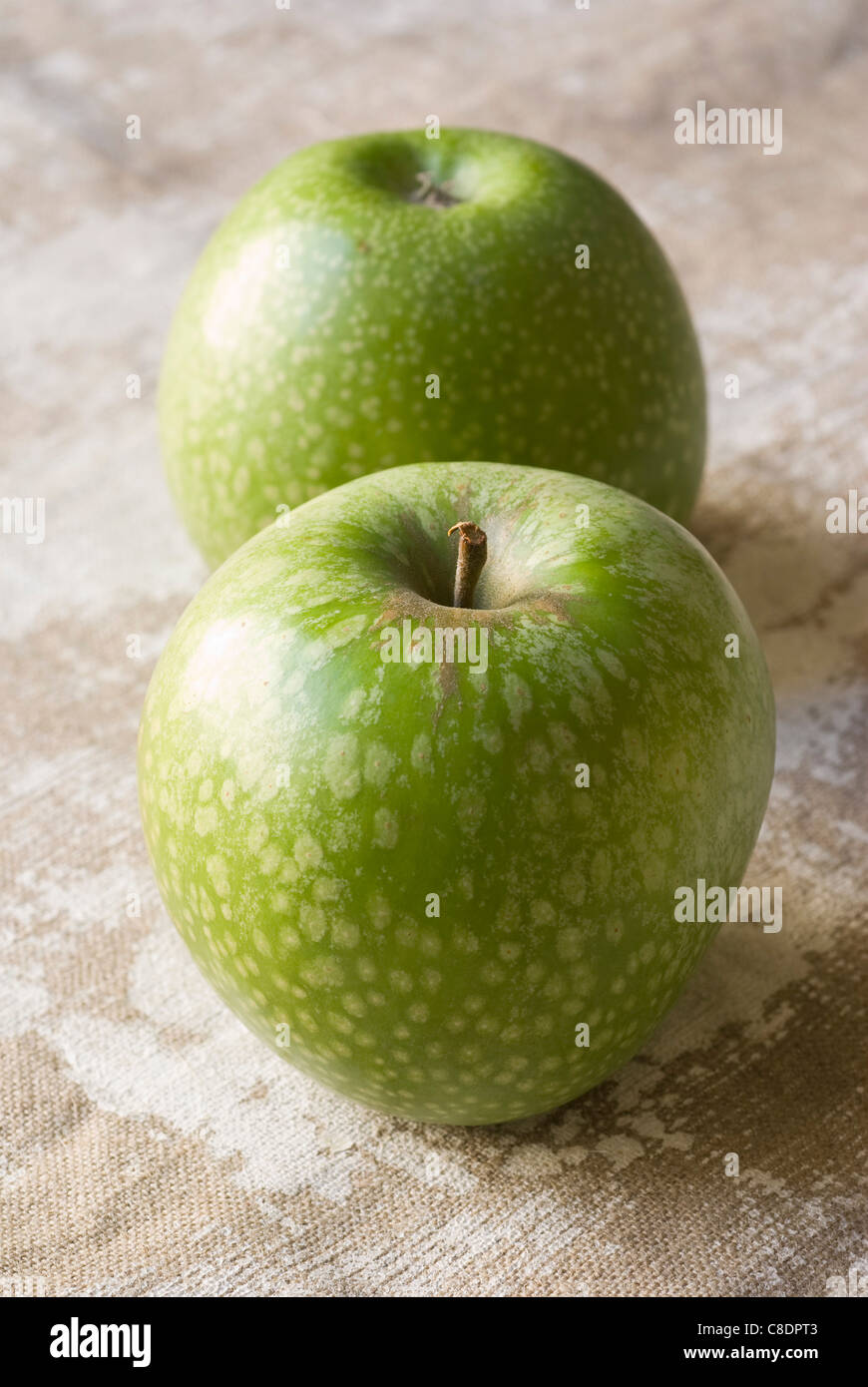 Granny smith apples Stock Photo - Alamy