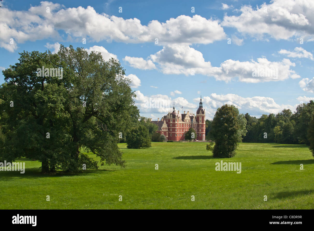 Neues Schloss, New Palace in Fuerst-Pueckler-Park, Bad Muskau, Germany ...