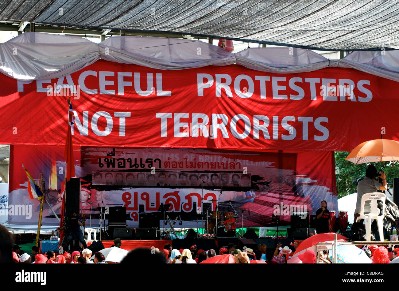 Red shirt stage, Red shirt protest, Ratchaprasong intersection, Rama 1 ...