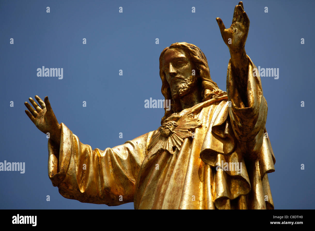 Jesus Arms Outstretched Statue
