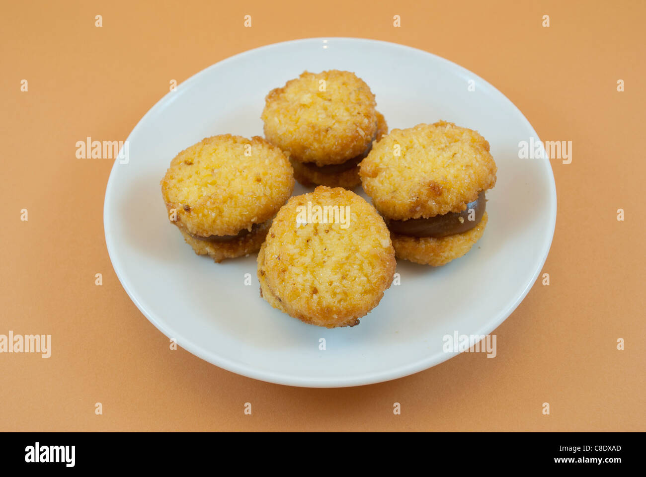 Alfajores hi-res stock photography and images - Alamy
