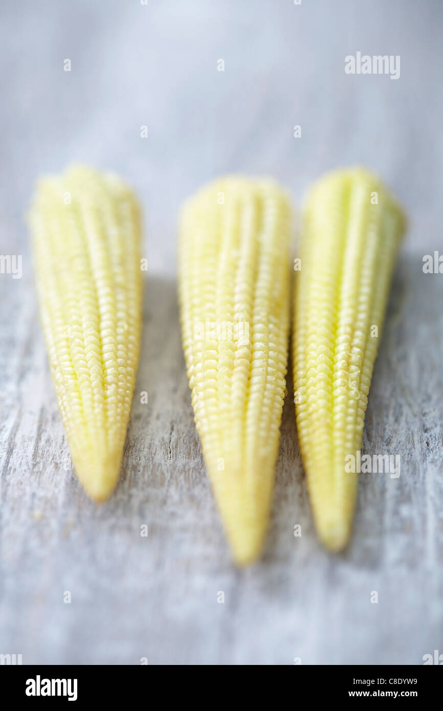 Mini corn on the cob Stock Photo - Alamy