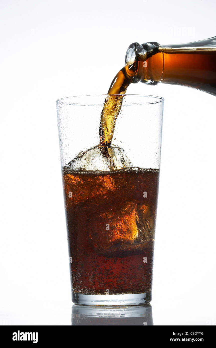 Pouring coca cola glass hi-res stock photography and images - Alamy