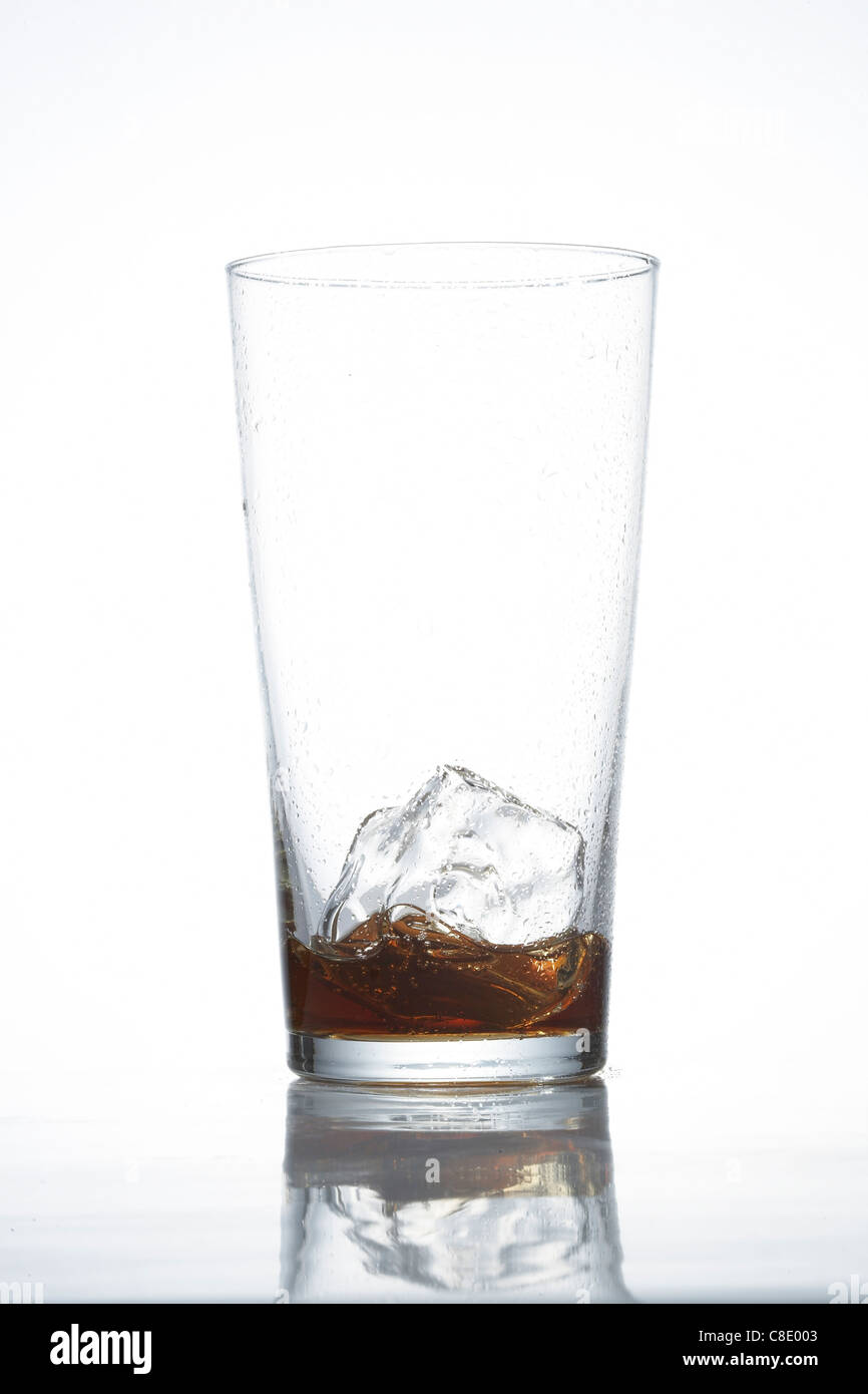 Coca cola glass with ice hi-res stock photography and images - Alamy