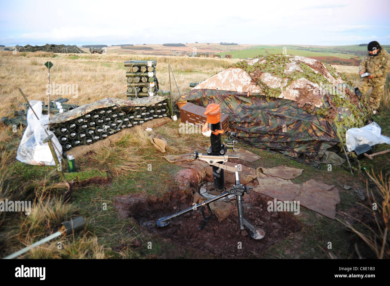 81mm mortar he rounds hi-res stock photography and images - Alamy
