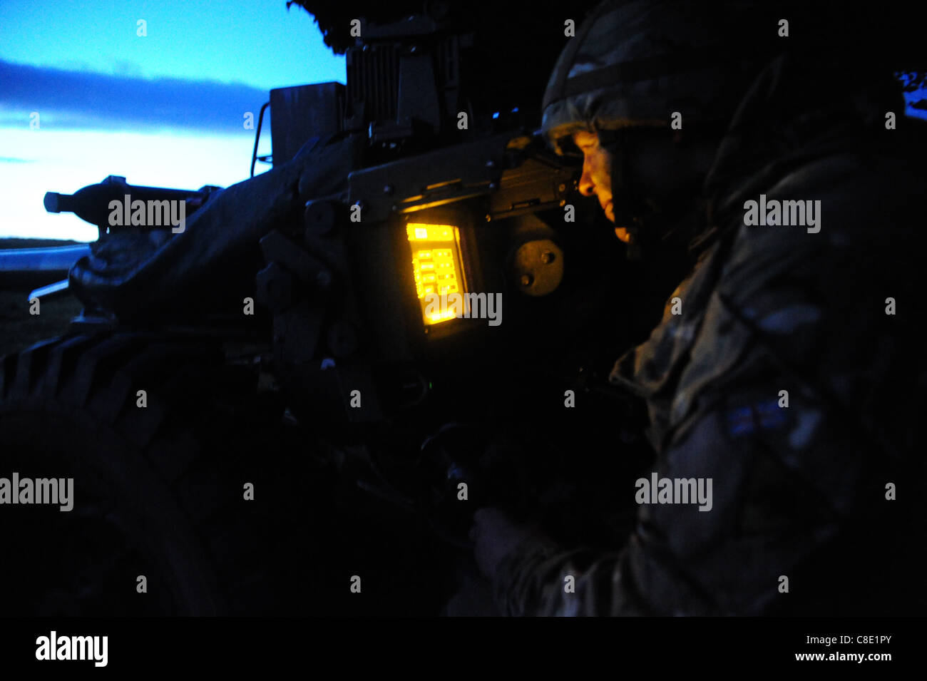 L118 light guns hi-res stock photography and images - Alamy