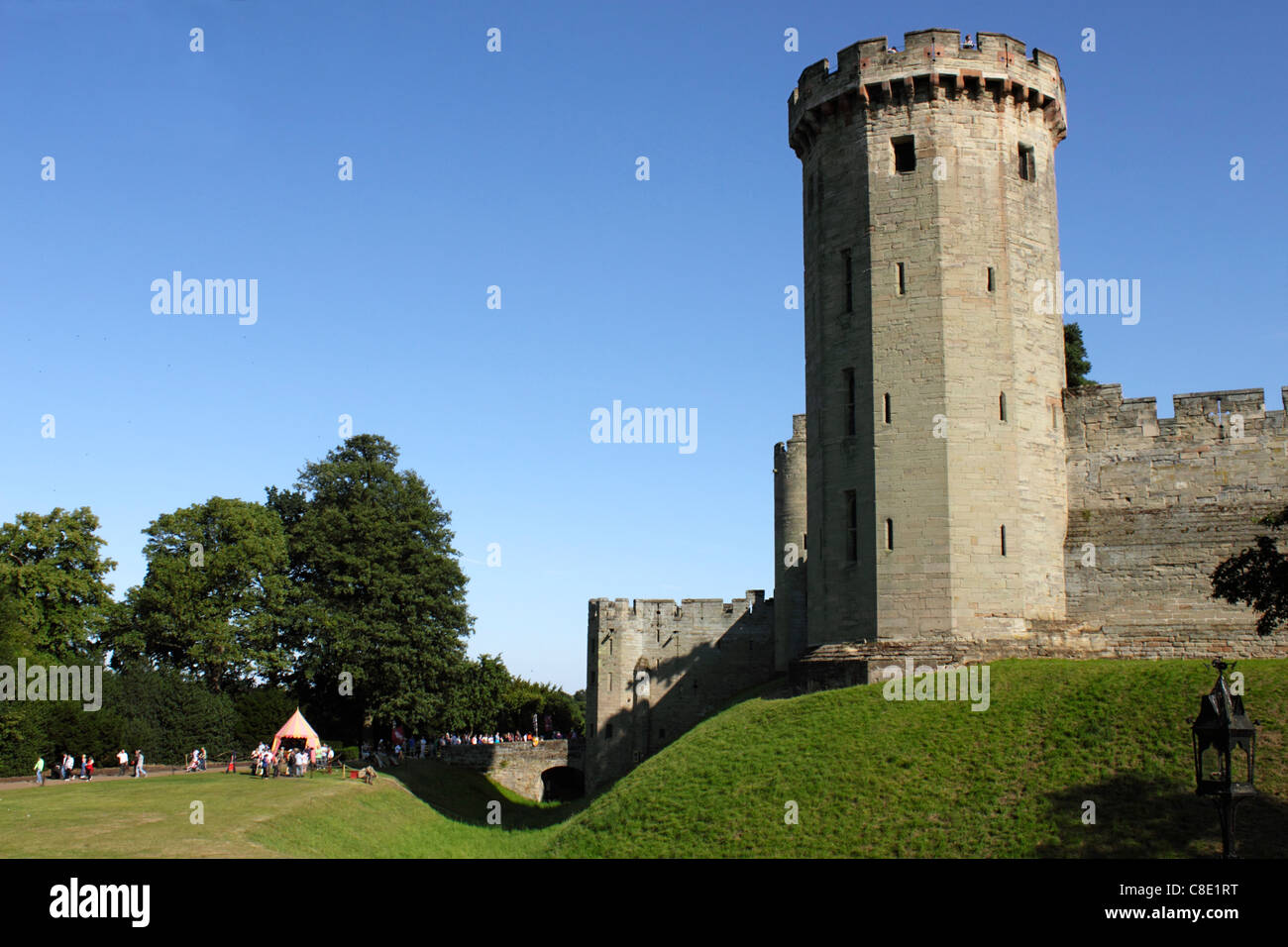 Guys tower warwick castle hi-res stock photography and images - Alamy