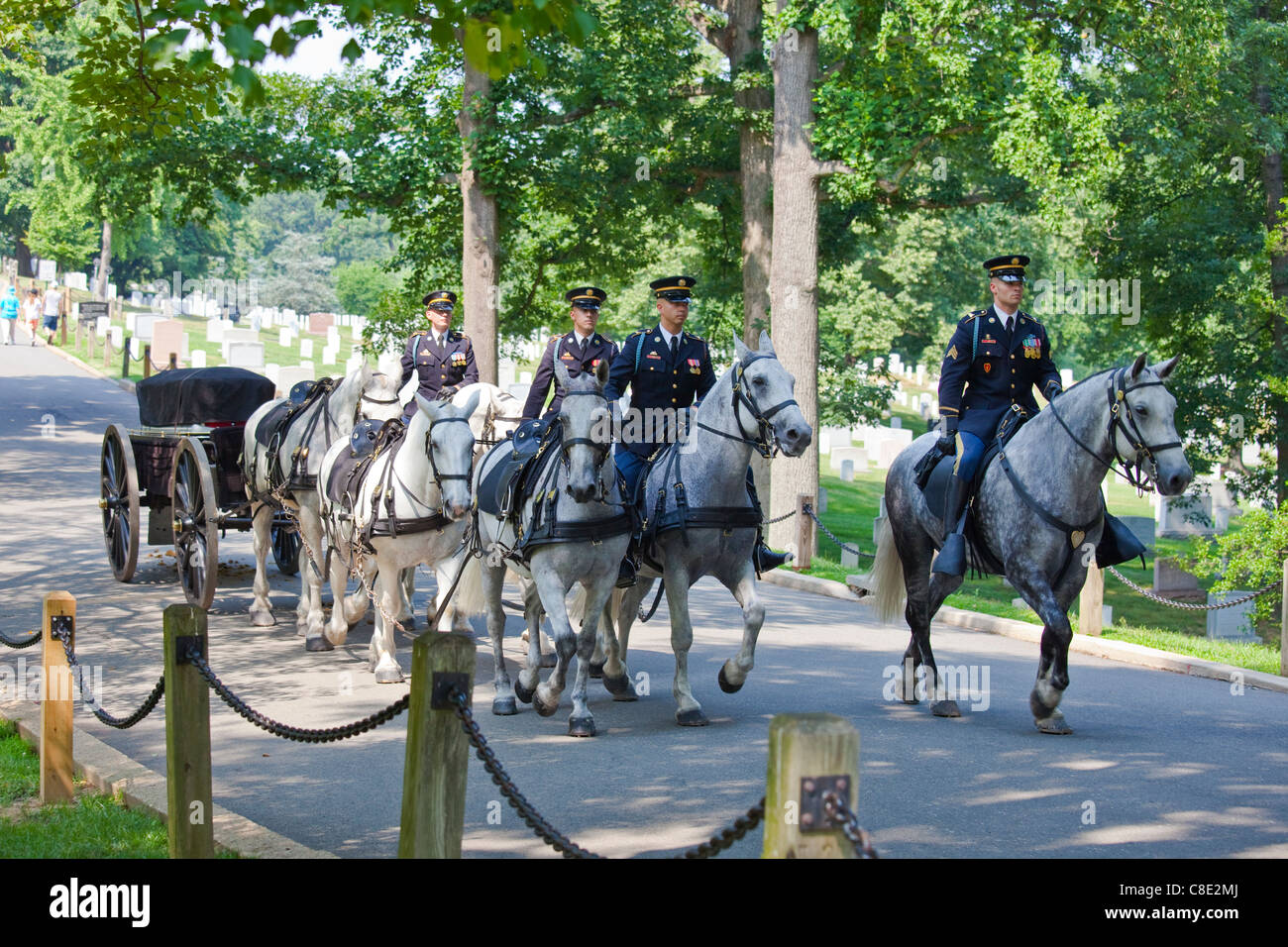 Military Funeral Procession Stock Photos & Military Funeral Procession ...