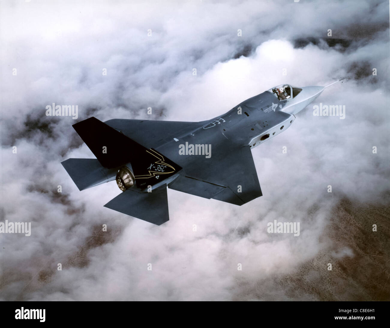 The X-35, Joint Strike Fighter from Lockheed Martin nears completion of ...