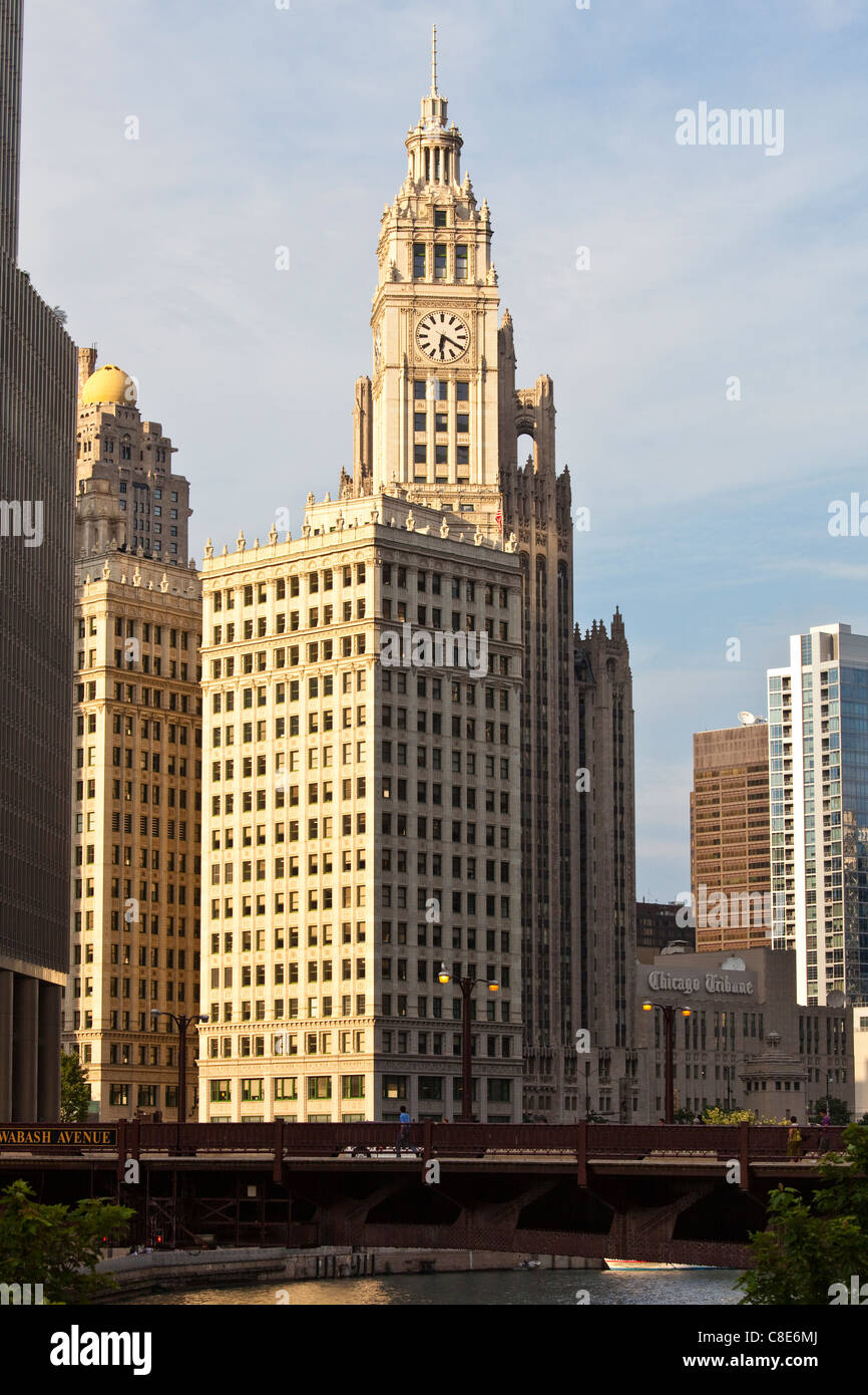 Chicago Tribune building, Chicago, Illinois Stock Photo - Alamy