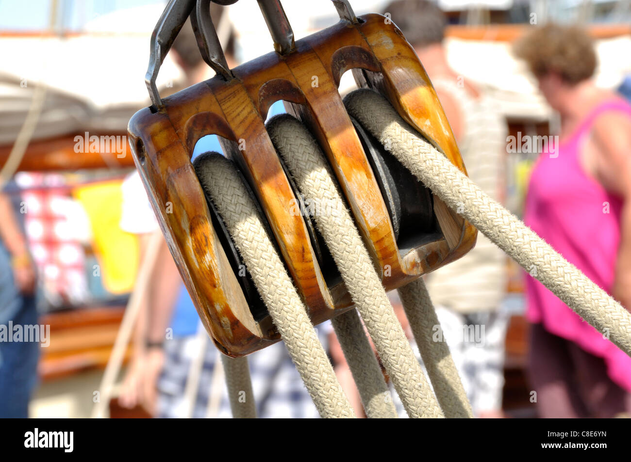 Yseult : pilot cutter, rope and block, home port : Cowes (UK) and St ...