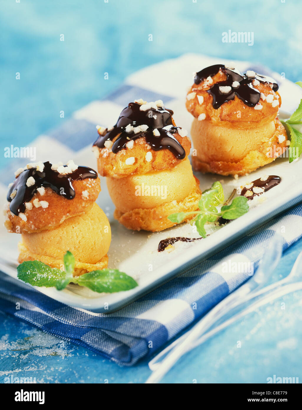 Mini chocolate orange puff hi-res stock photography and images - Alamy