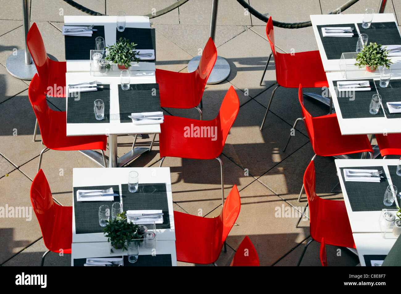 Birds eye view table chairs hi-res stock photography and images - Alamy