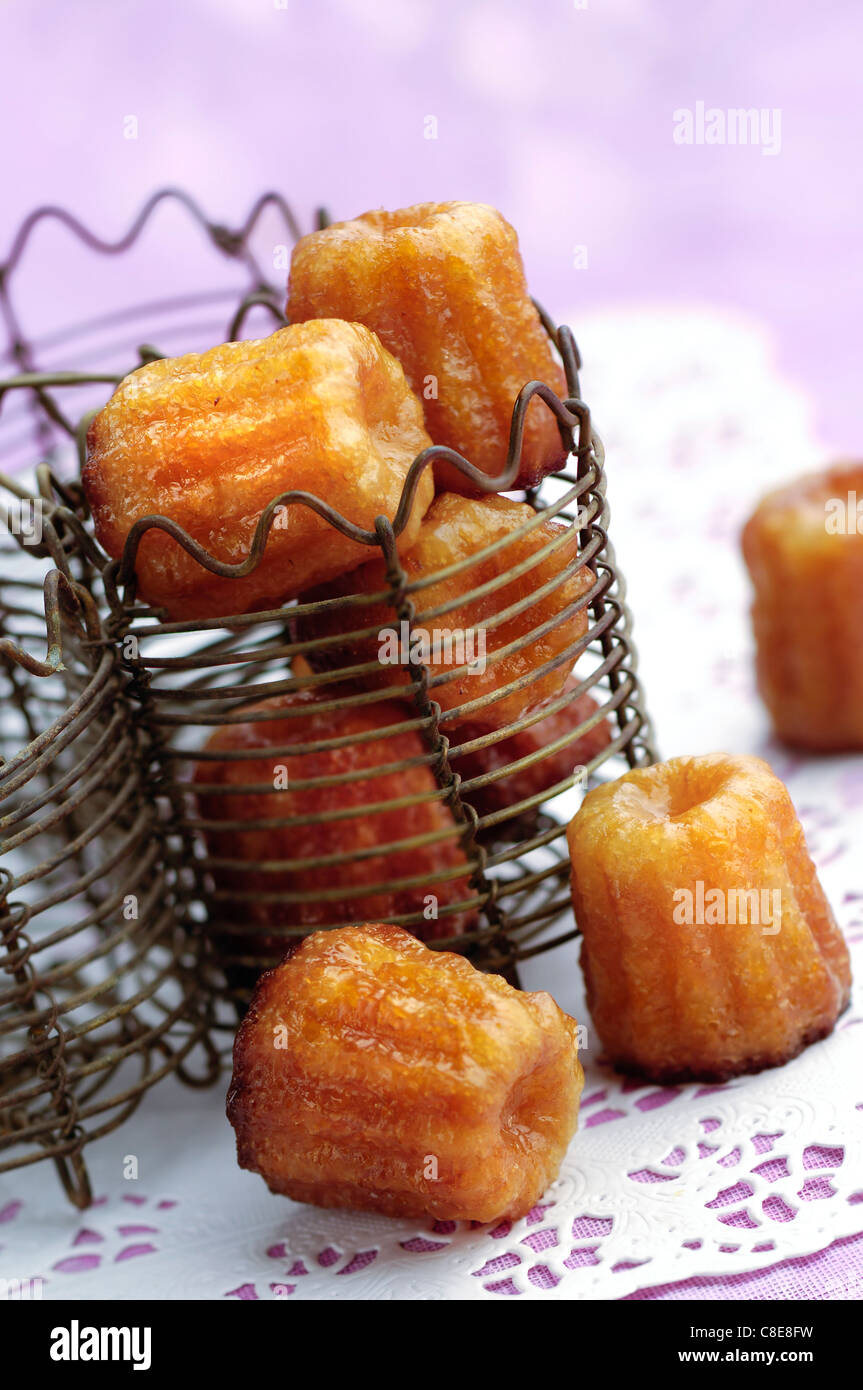 Food bordeaux france cannele hi-res stock photography and images - Alamy