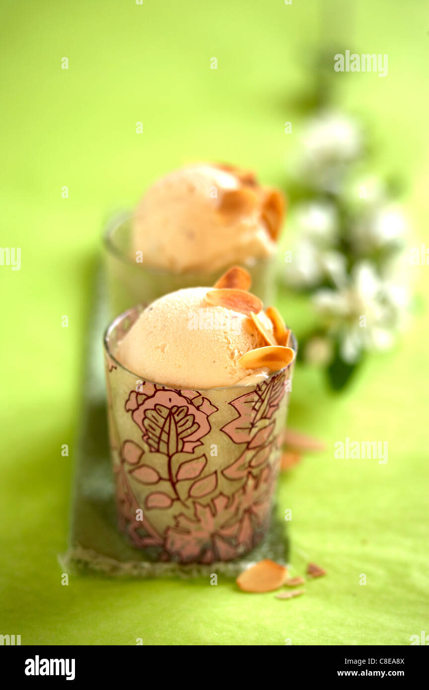 Almond-flavored ice cream Stock Photo - Alamy