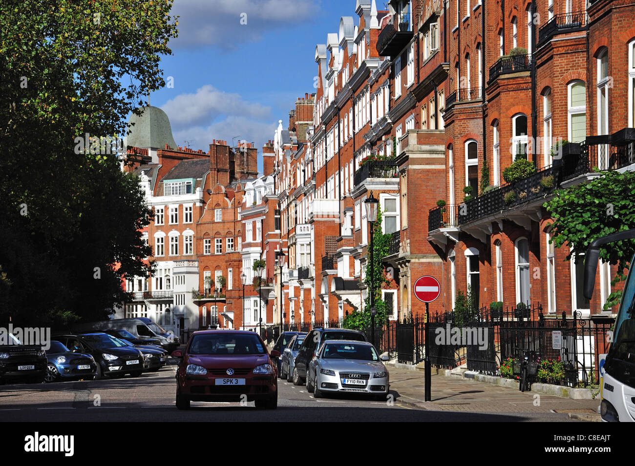 Lennox hi-res stock photography and images - Alamy