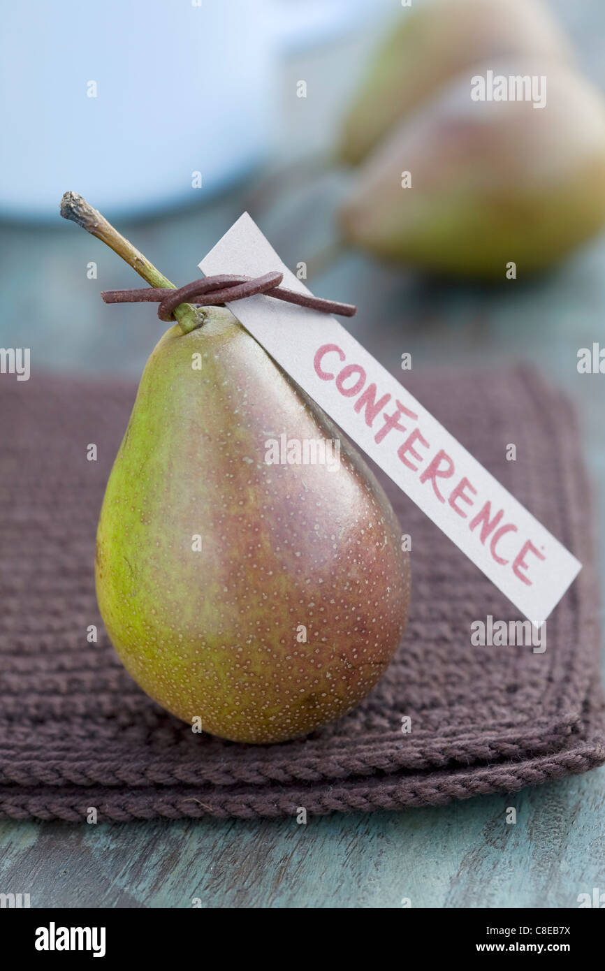 Conference pears hi-res stock photography and images - Alamy
