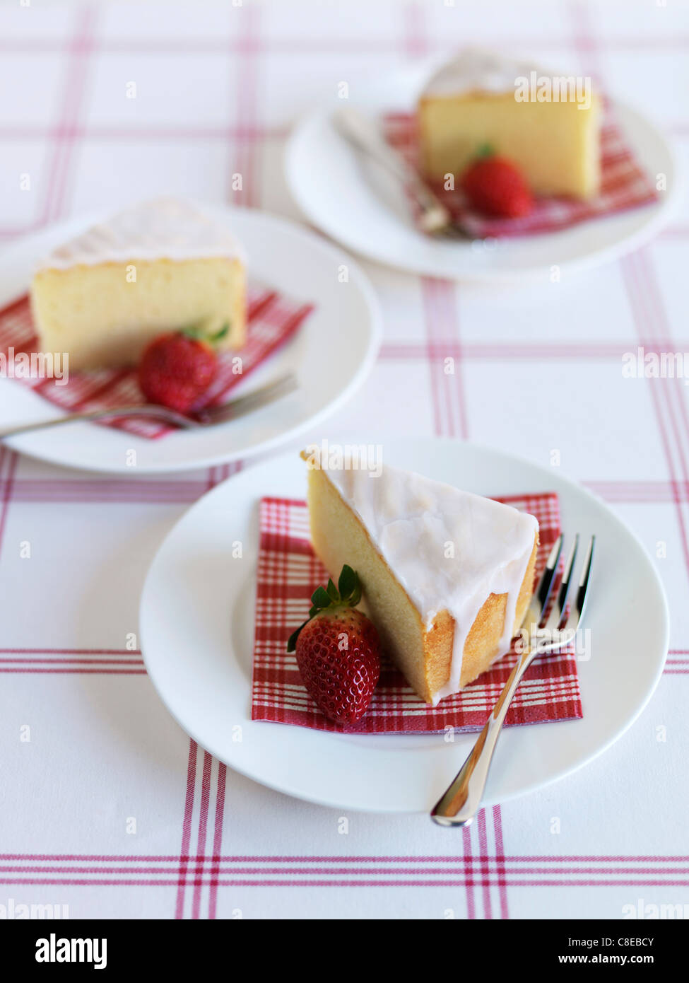 Cake coating hi-res stock photography and images - Alamy