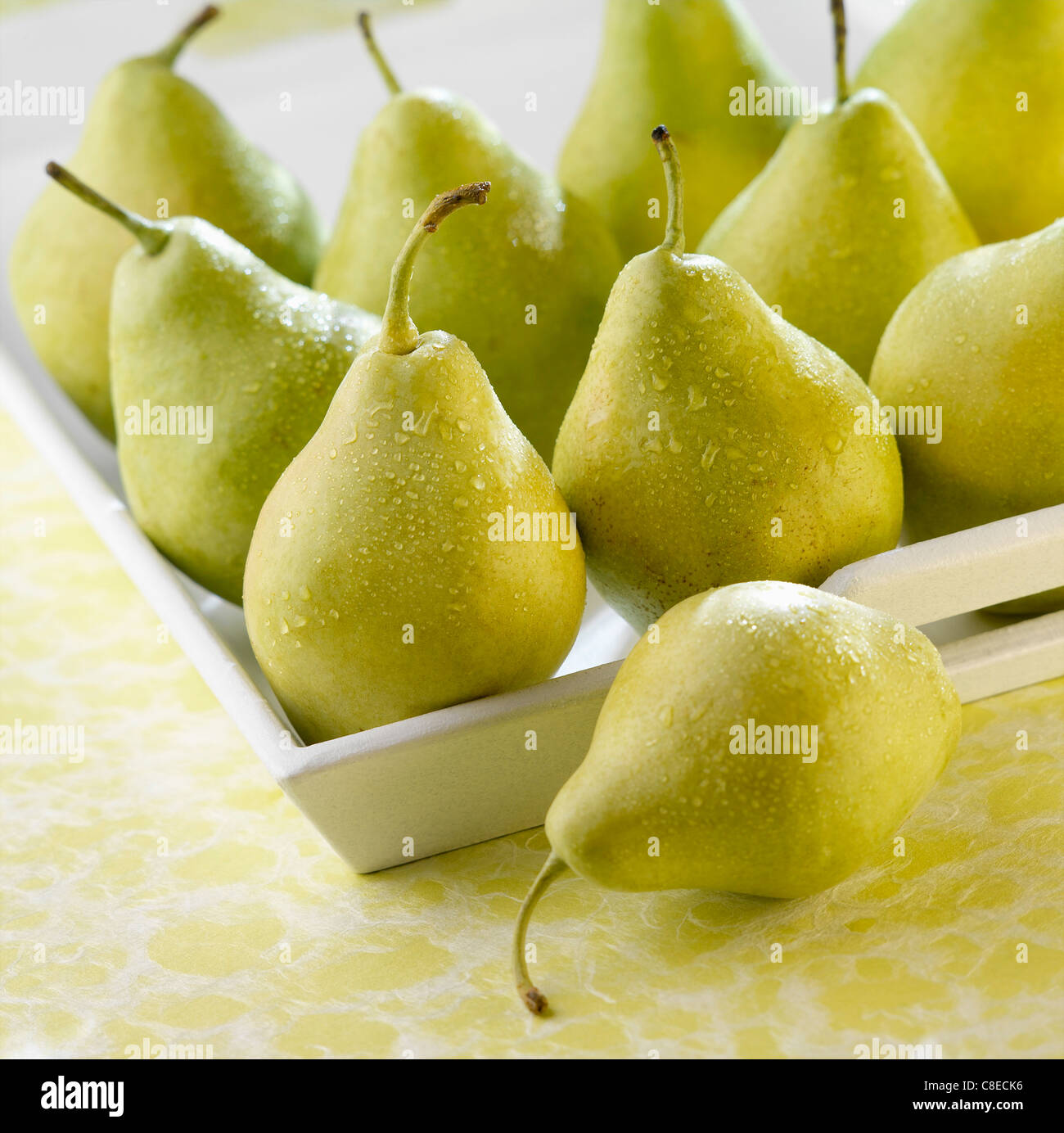 Tray of pears Stock Photo - Alamy