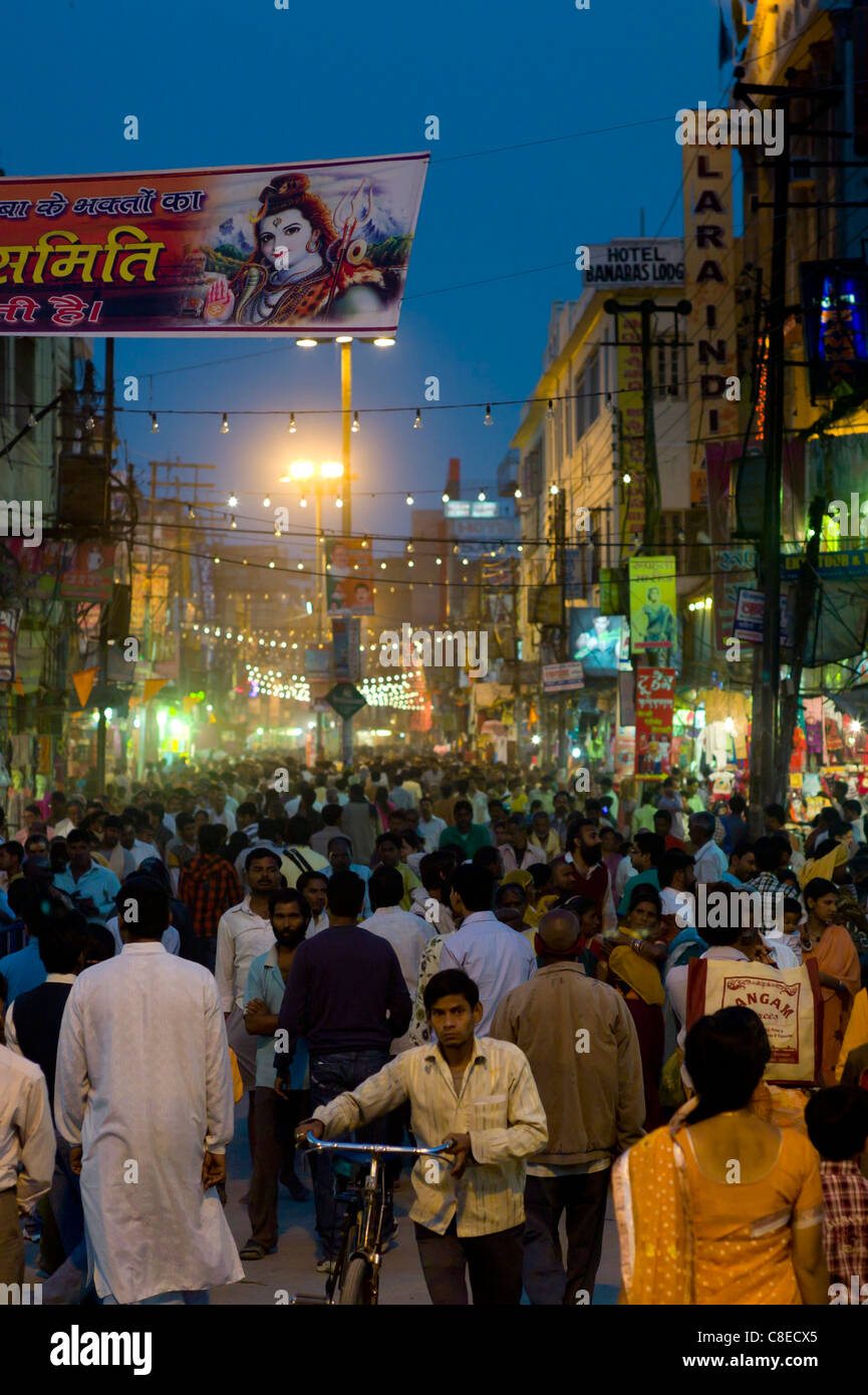 India city crowd streets hi-res stock photography and images - Alamy