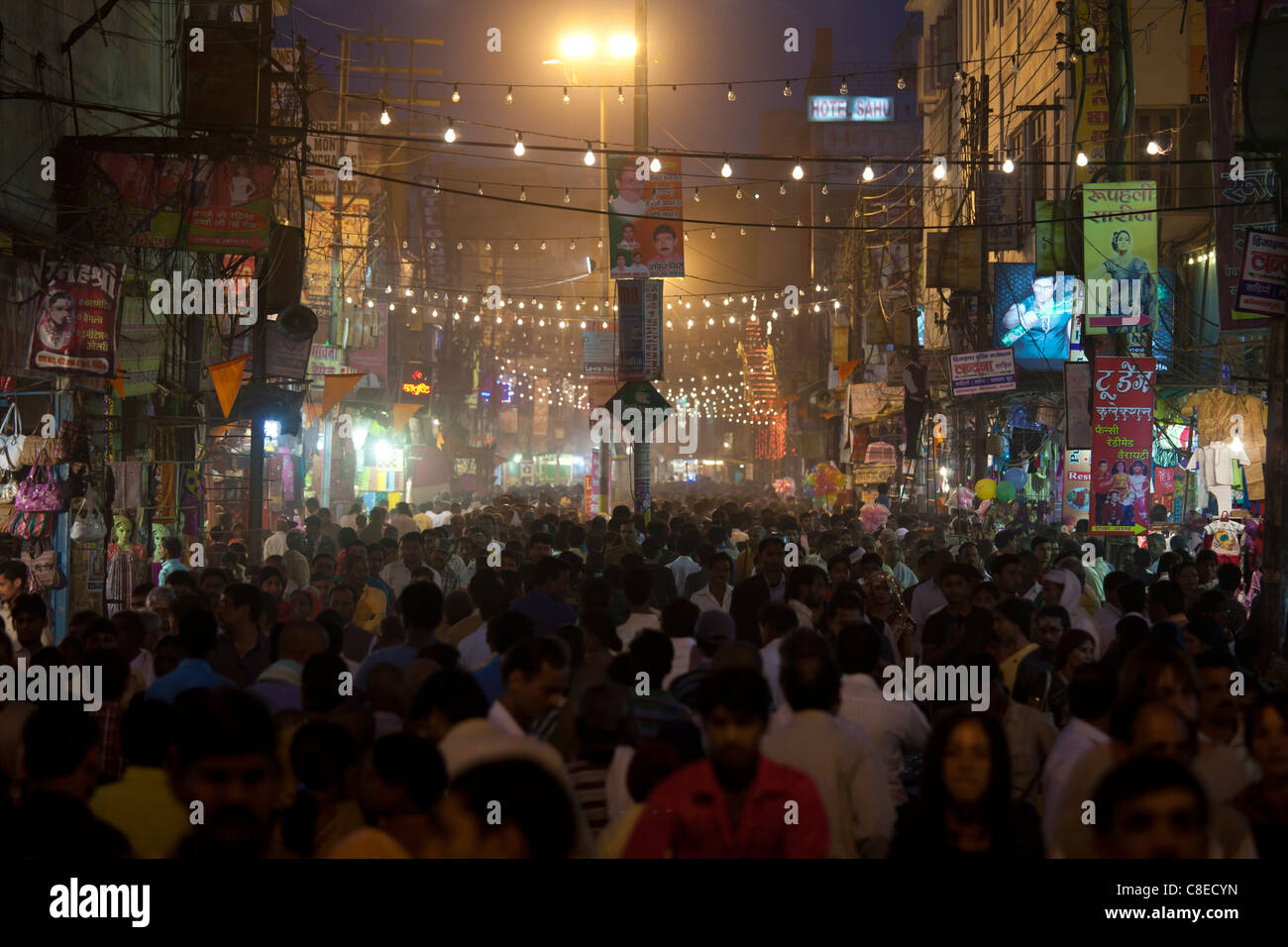 Huge crowd india hi-res stock photography and images - Alamy