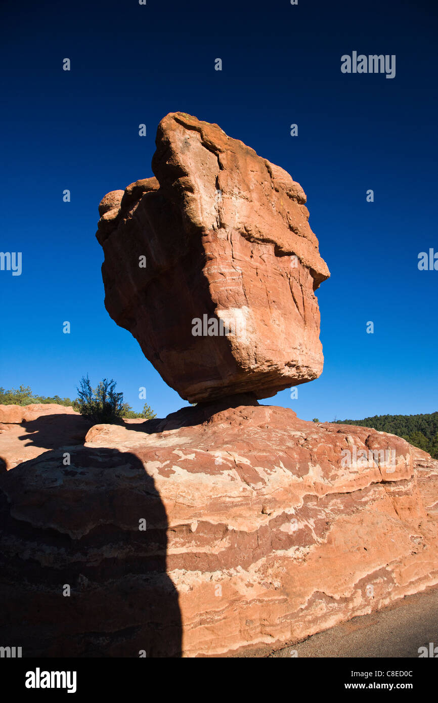 Balanced Rock, Garden of the Gods park, National Natural Landmark ...