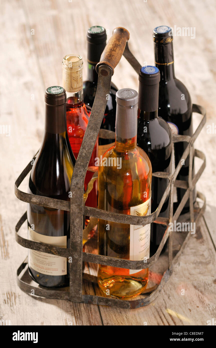 Wine rack hi-res stock photography and images - Alamy
