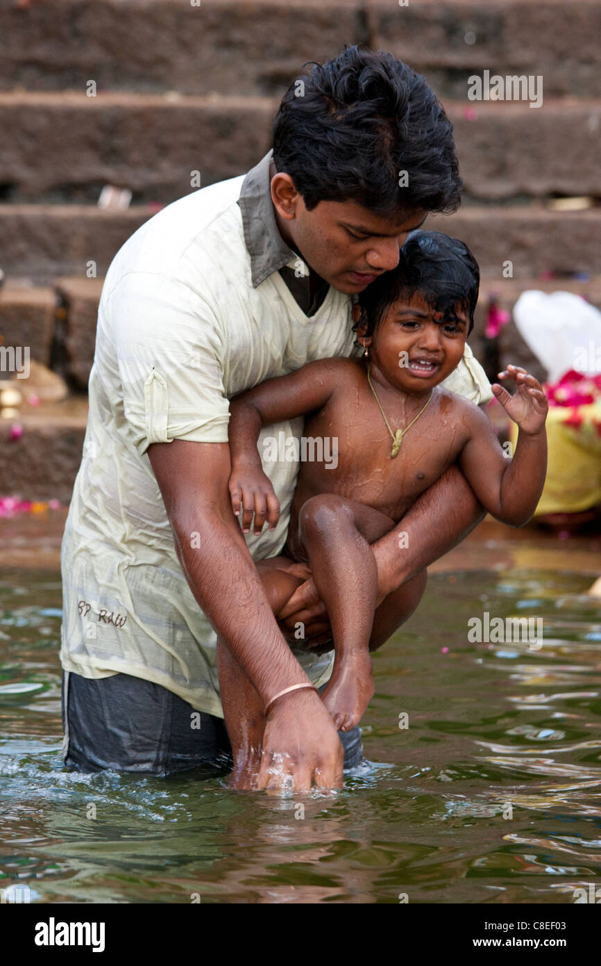 Children Bathing India Stock Photos & Children Bathing India Stock ...