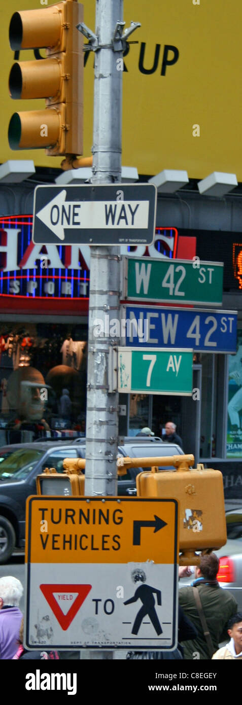 42nd Street, Times Square Stock Photo - Alamy