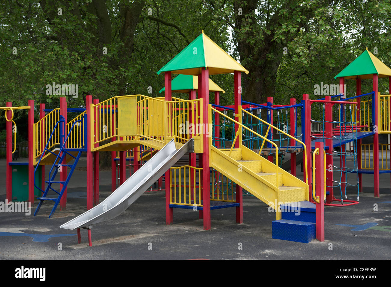 Empty playground london hi-res stock photography and images - Alamy