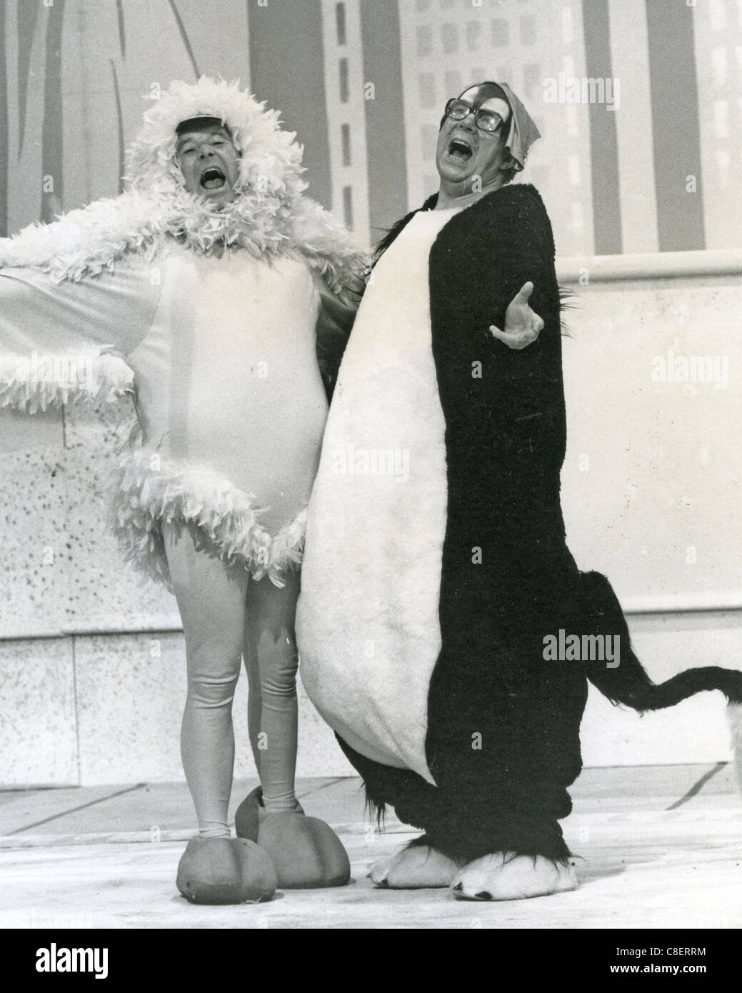 Eric morecambe left and ernie wise hi-res stock photography and images ...