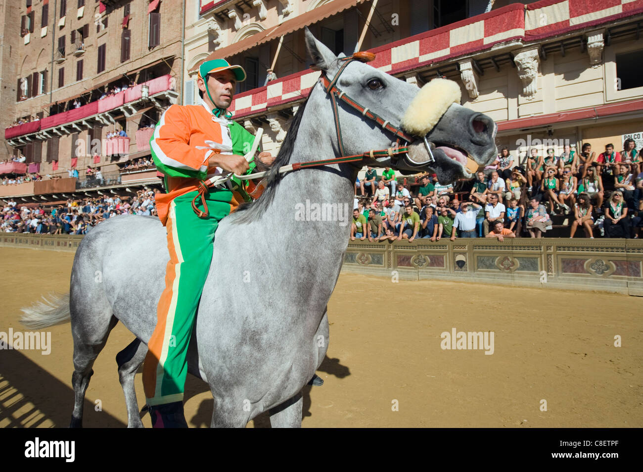 Piazza del campo siena horse race hi-res stock photography and images ...