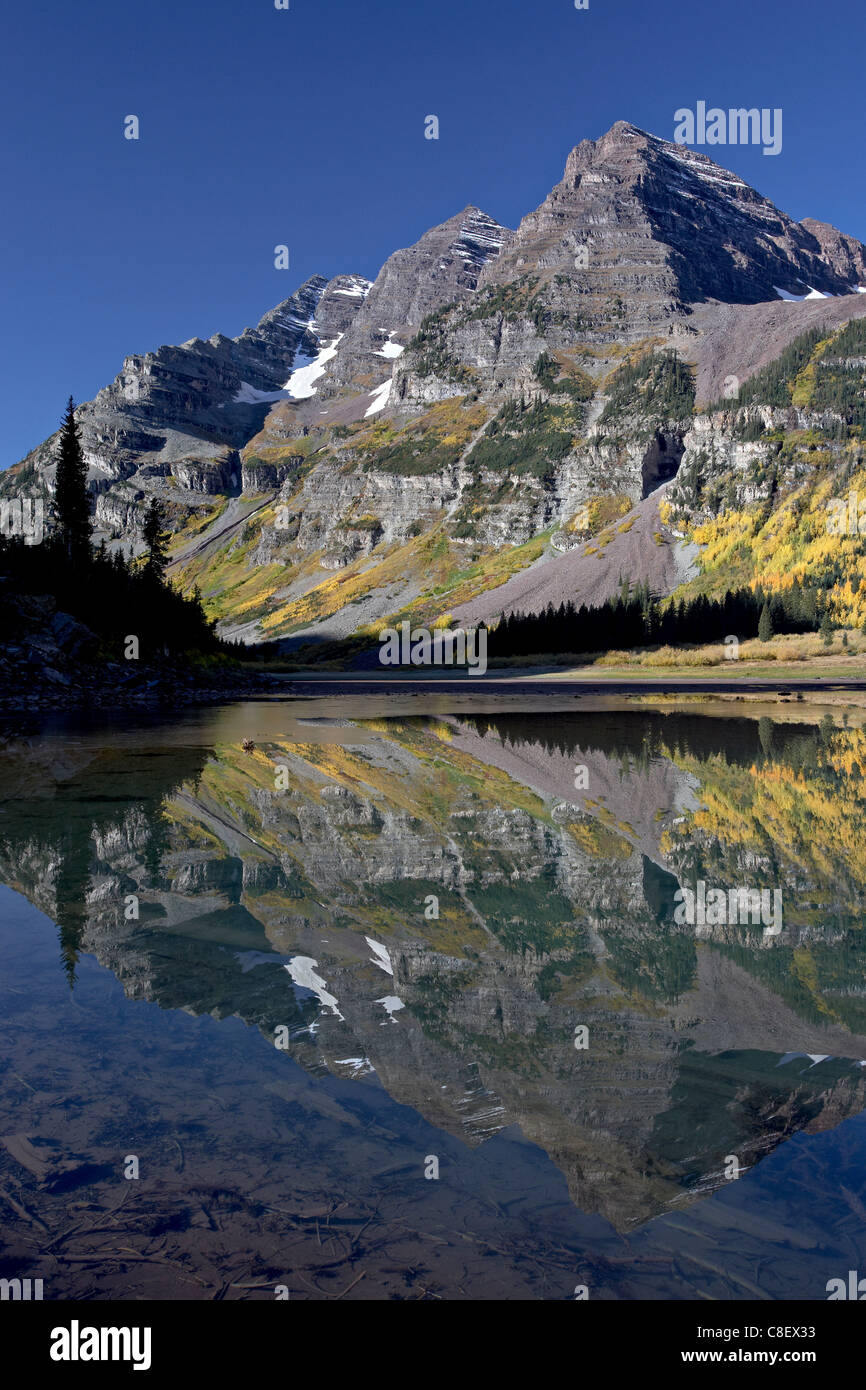 Maroon river hi-res stock photography and images - Alamy