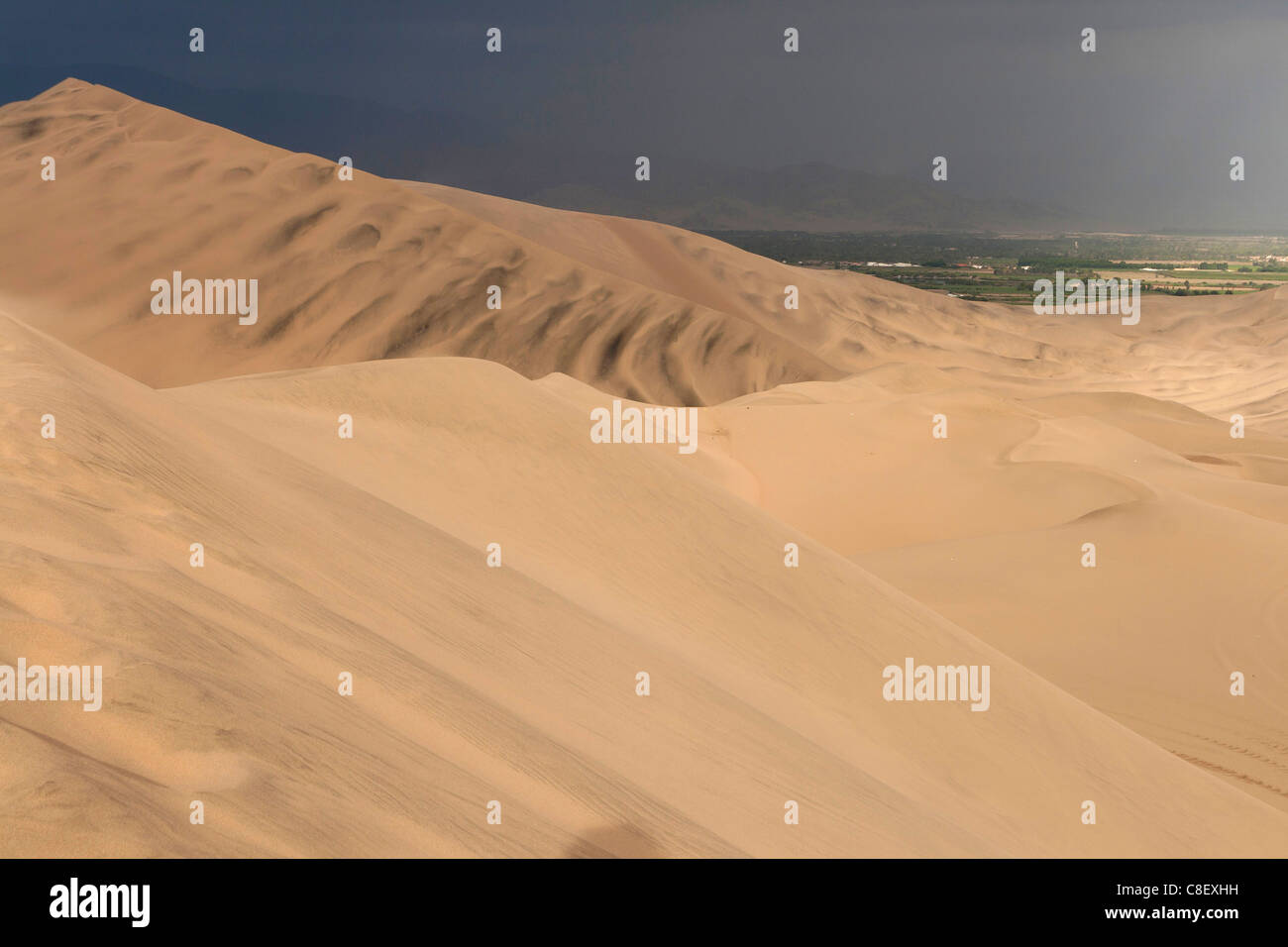 Dune, sechura desert, peru hi-res stock photography and images - Alamy