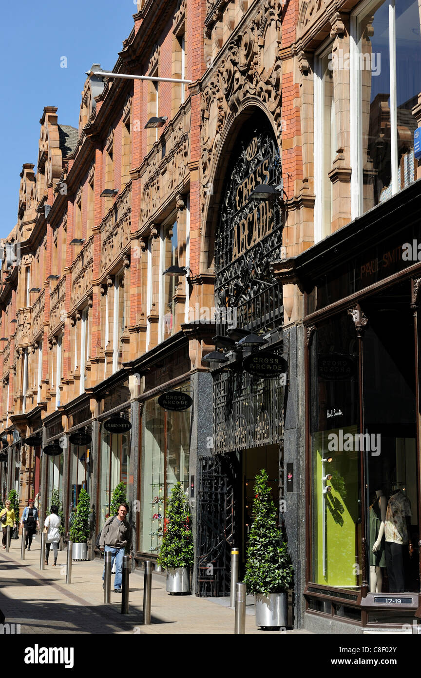 Queen Victoria Street and the facade of Cross Arcade, Leeds, West ...
