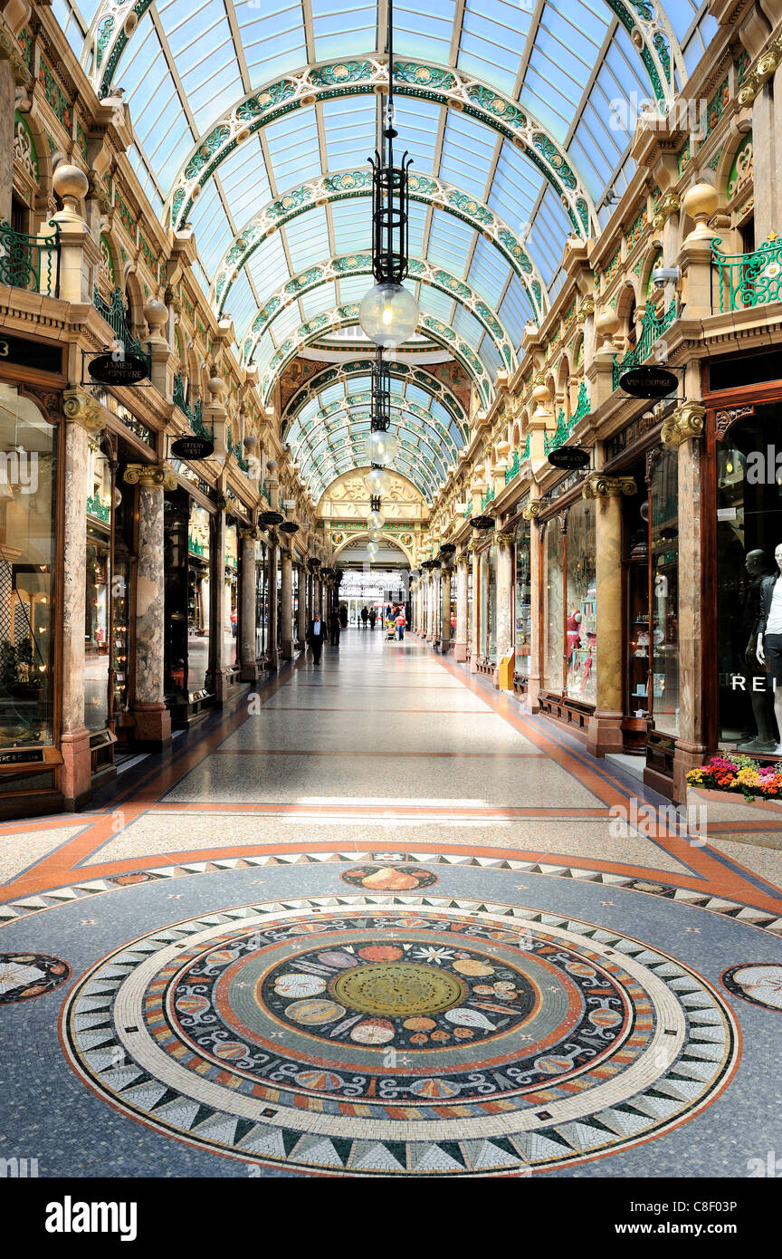 Cross arcade leeds hi-res stock photography and images - Alamy