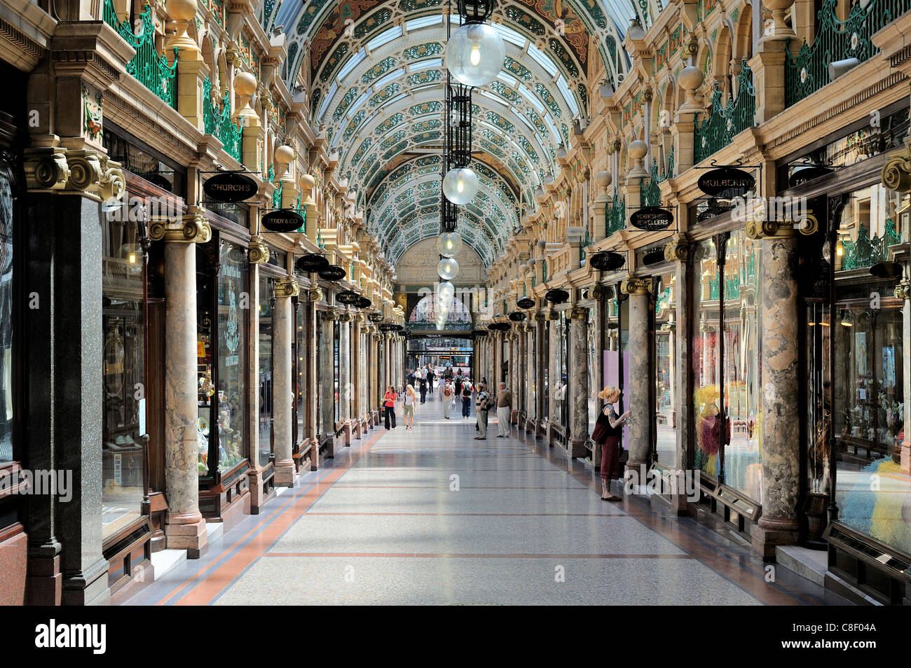Cross arcade leeds hi-res stock photography and images - Alamy