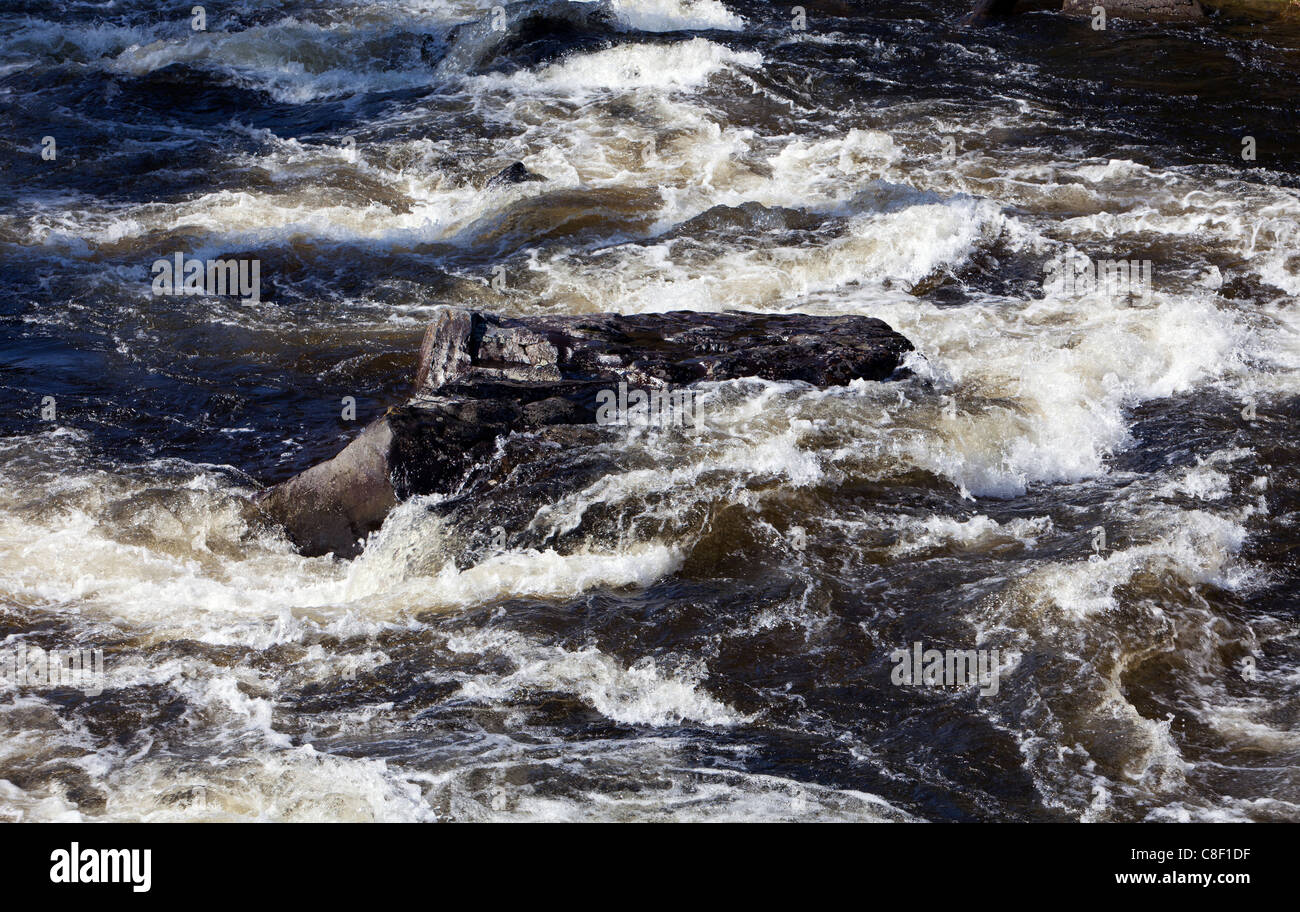 Large boulder hi-res stock photography and images - Alamy