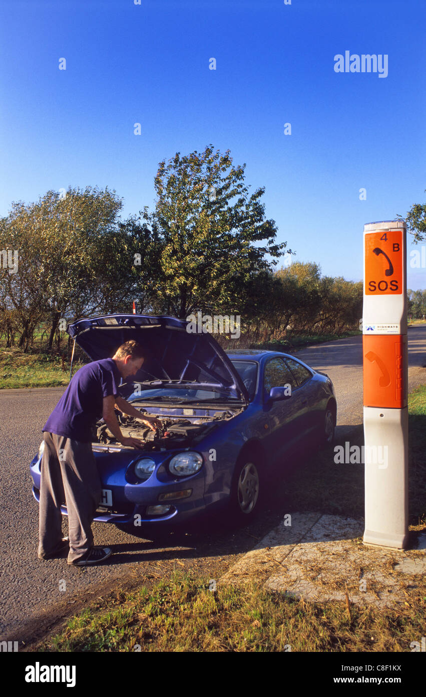 Motorway emergency telephone box hi-res stock photography and images ...