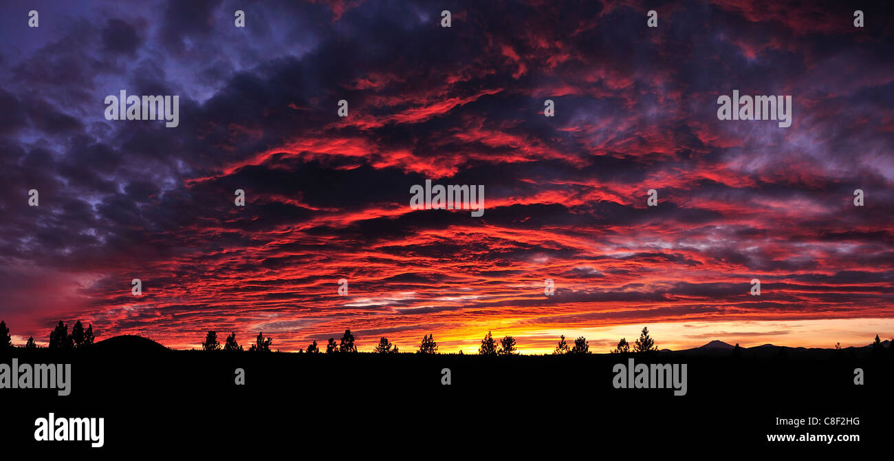 Colorful, clouds, sunset, Cascade Mountains, High Desert, Central ...