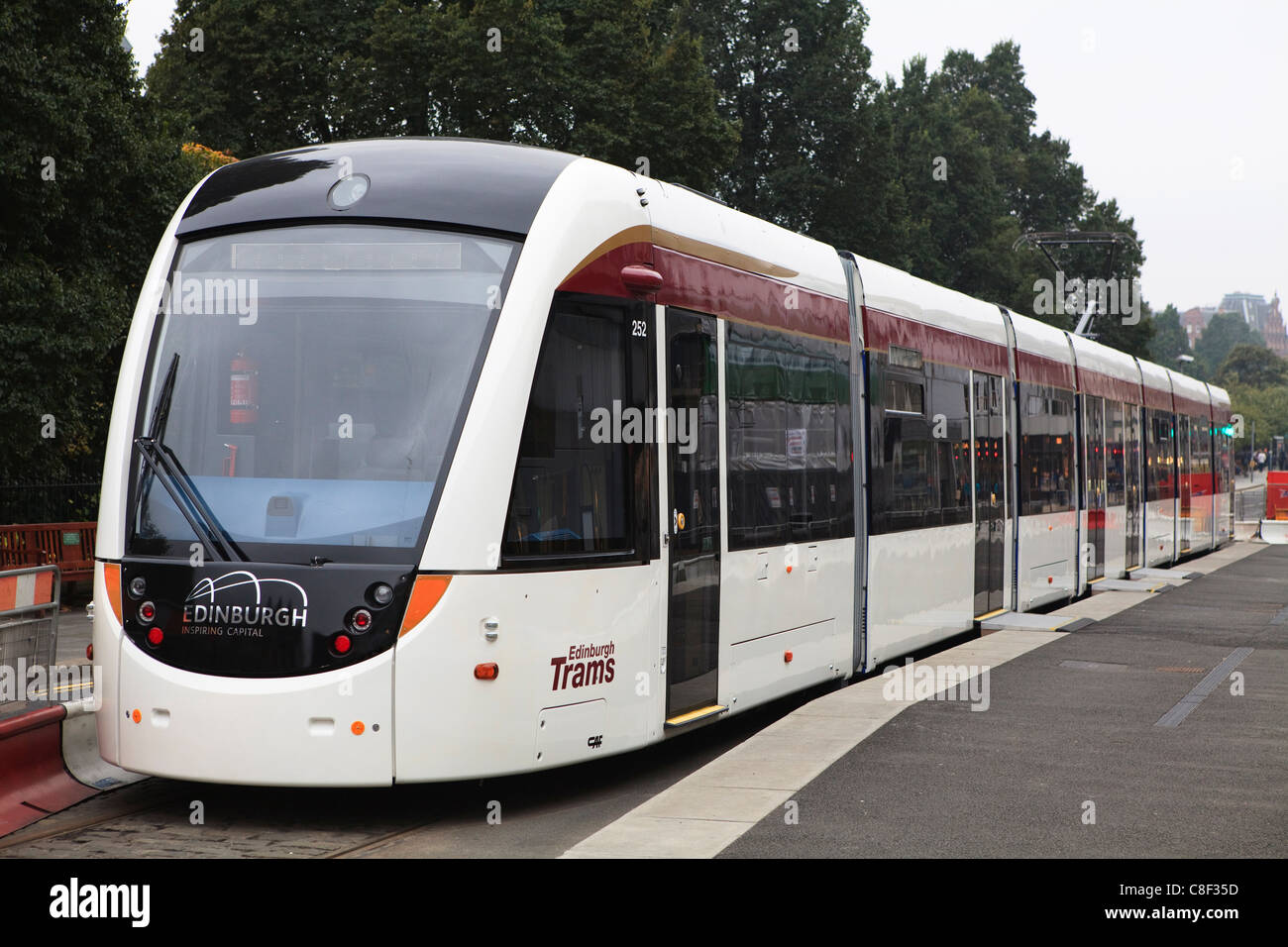 Edinburgh trams hi-res stock photography and images - Alamy