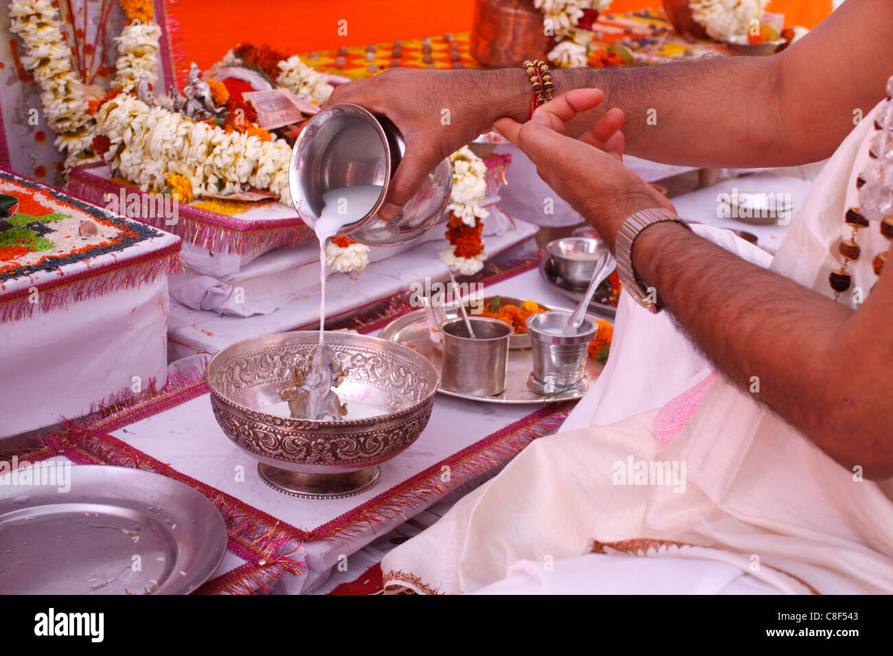 Goddess temples hi-res stock photography and images - Alamy