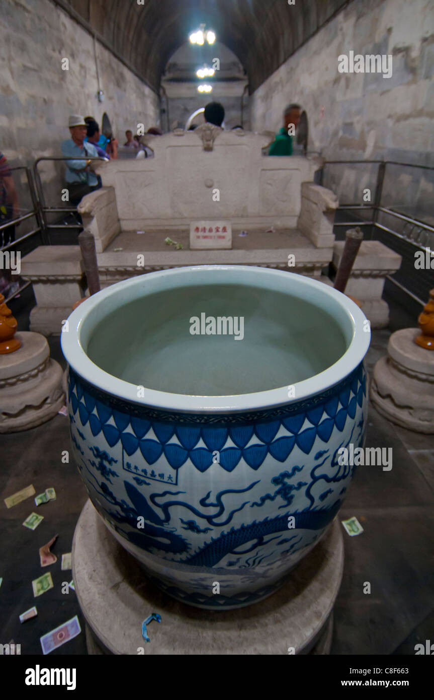 Huge pot inside the Ming Tombs, UNESCO World Heritage Site, Bejing ...