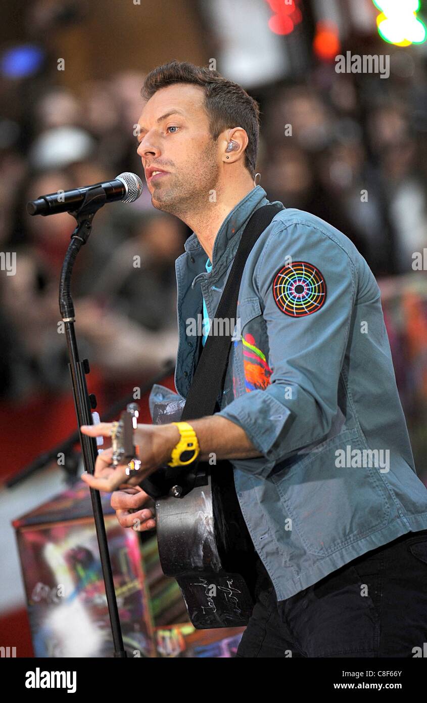 Chris Martin on stage for NBC Today Show Concert Series with Coldplay ...