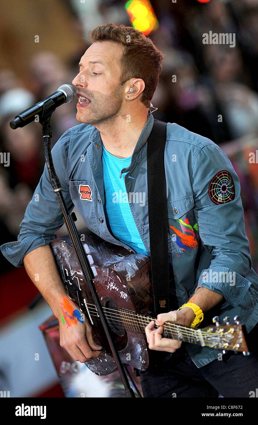 Chris Martin on stage for NBC Today Show Concert Series with Coldplay ...