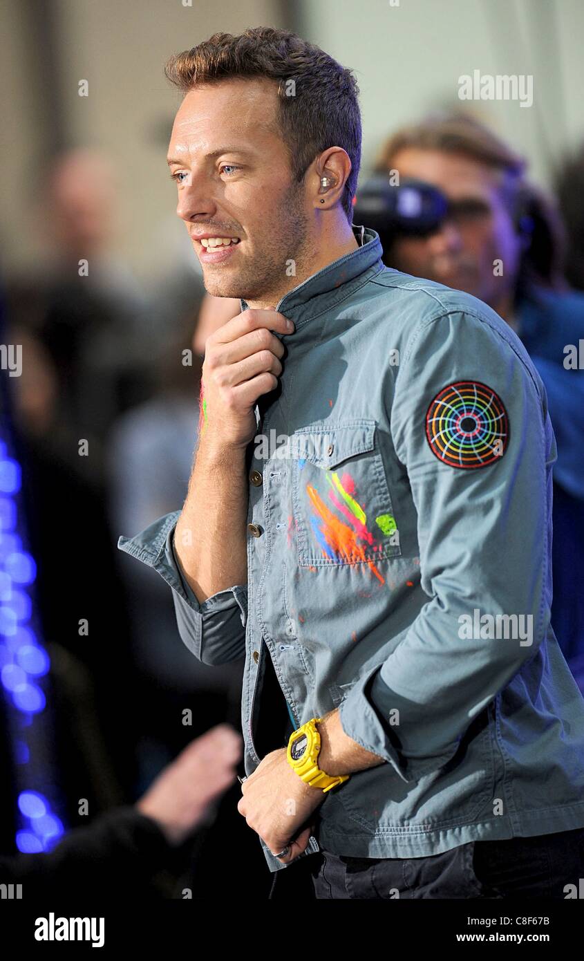 Chris Martin on stage for NBC Today Show Concert Series with Coldplay ...